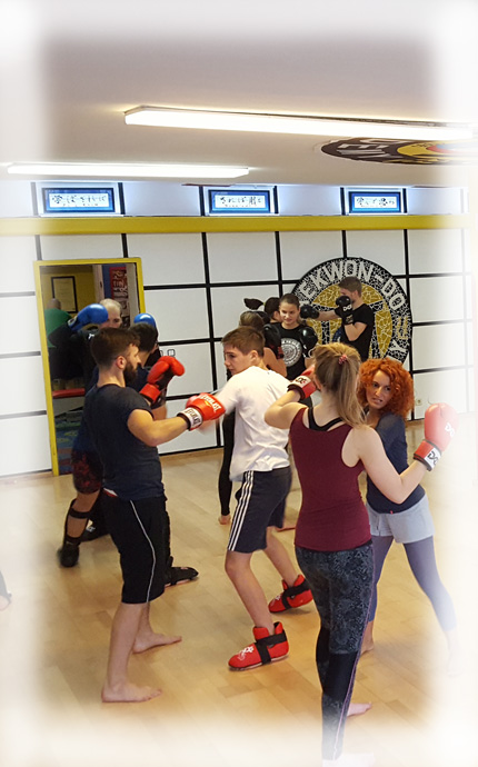 Kickboxen, Training des ganzen Körpers | Taekwon-Do Academy Fürth